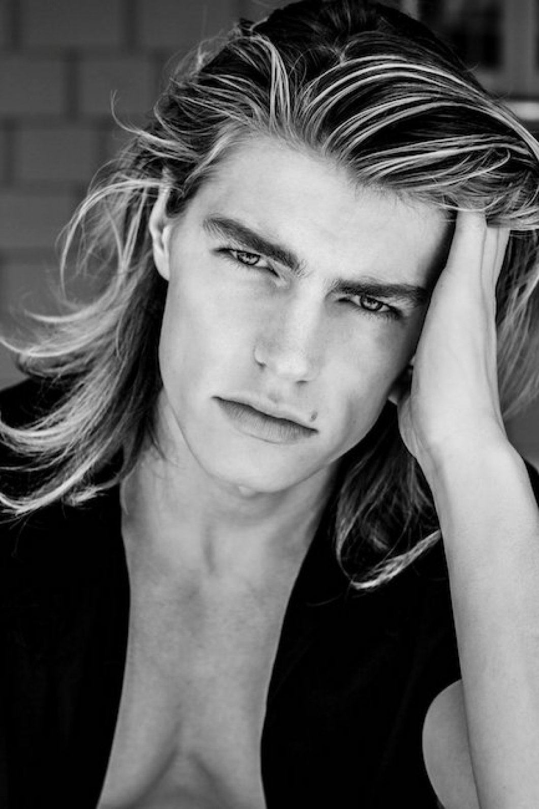 Zander Hodgson: Model, který pomalu ztrácí kalhoty | LUI